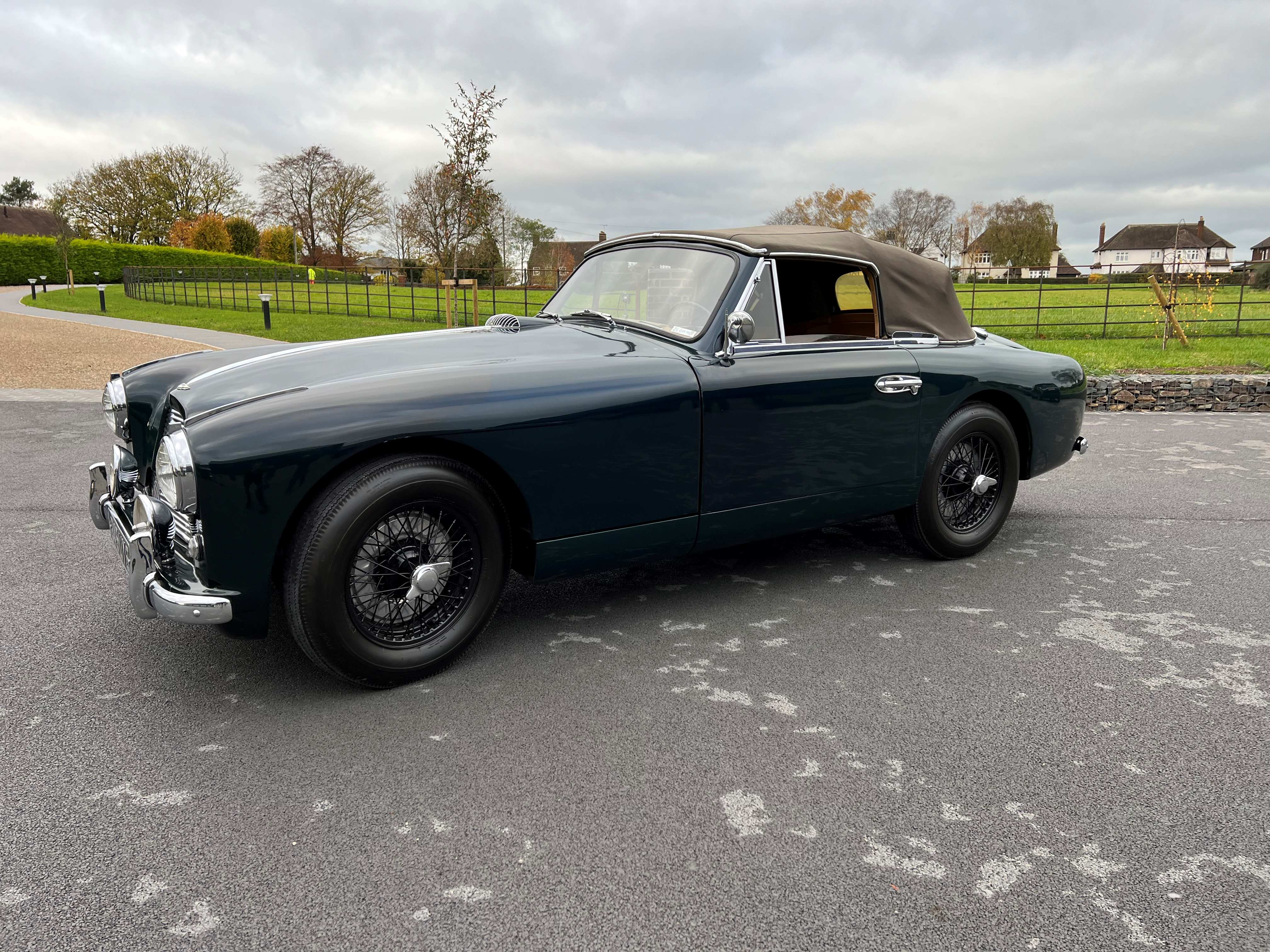 Home Page [www.runnymedemotorcompany.com]